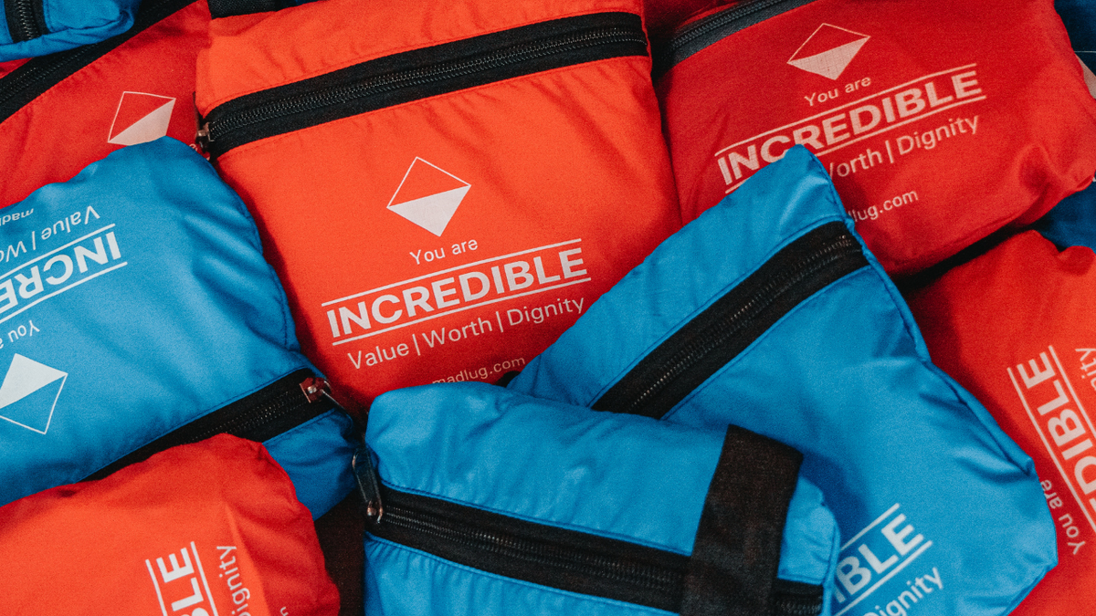 Everything you need to know about the pack-away travel bag – Madlug
